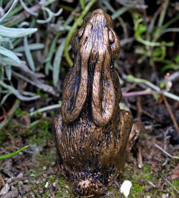 Moon Gazing Hare Sculpture Clove - Spirit of the Green Man